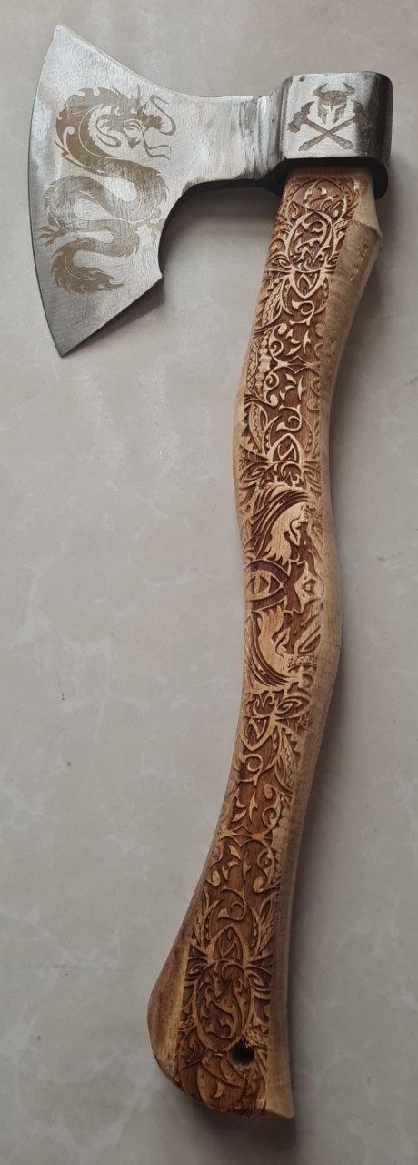 تبر دسته چوبی۴۰ سانتی با طرح اژدها مدل Axe 002 - تبر وایکینگ